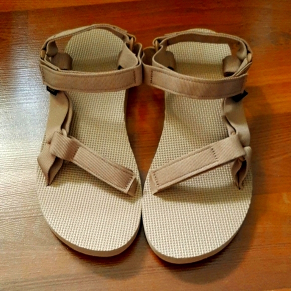 Teva | Shoes | Teva Original Tan Sandals New Wo Tags Womens Size 1 ...